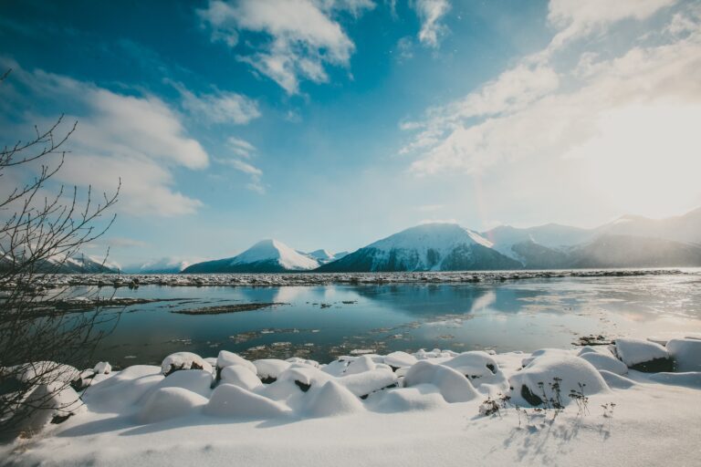 Best Way To Visit Alaska in Winter | Ultimate Travel Guide