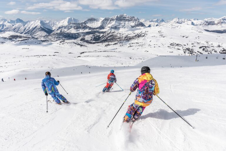 Ski Vacations for Solo Travelers and Singles | Travel Guide